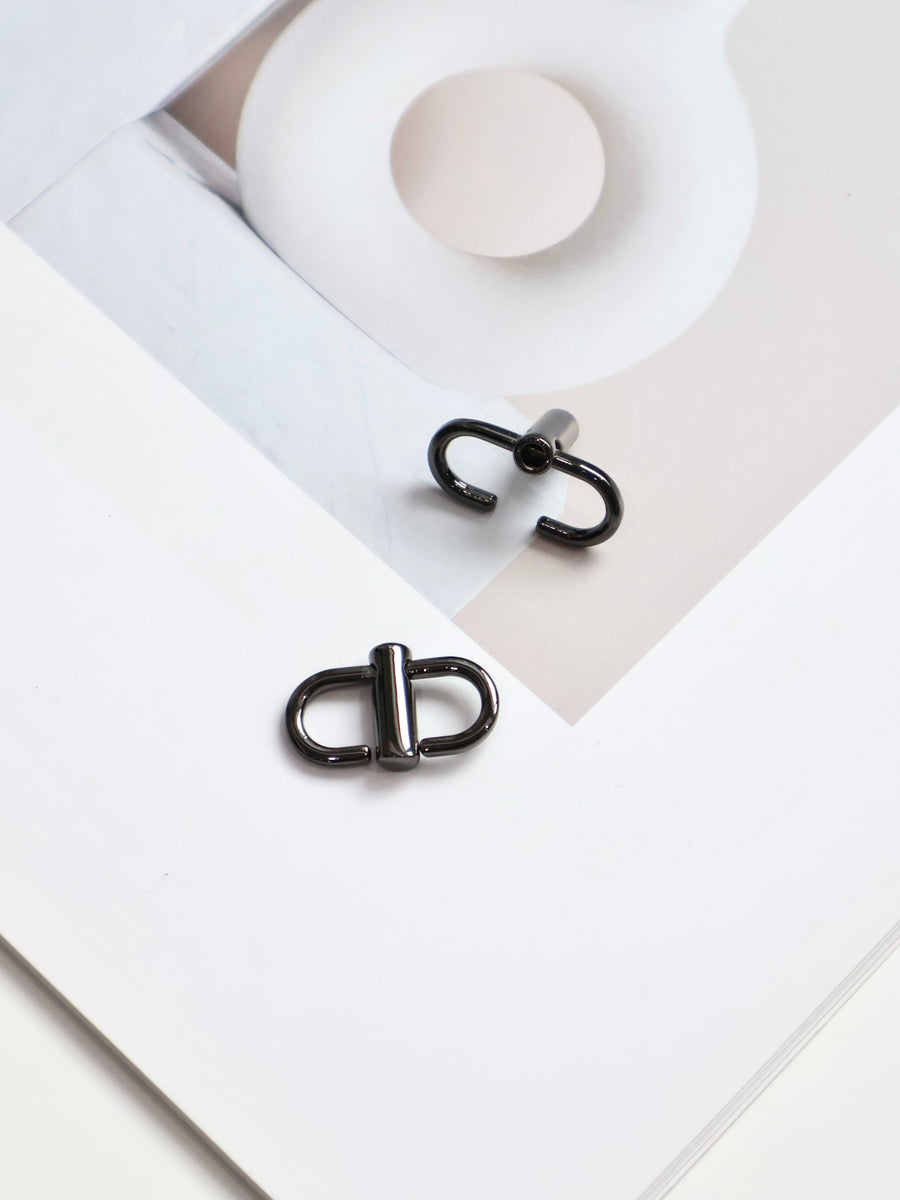 Chain Buckle – Rachel Smith Official